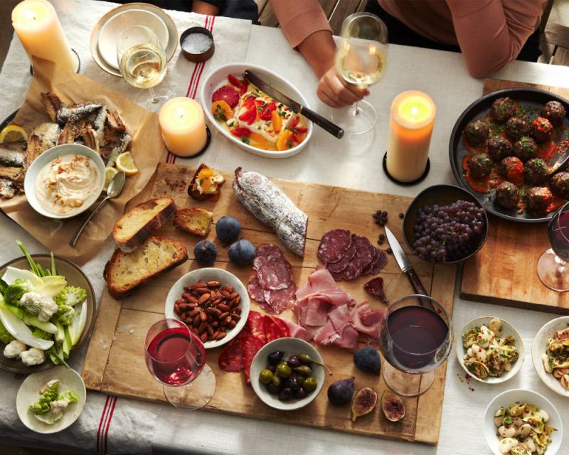 Potluck: The Answer to Cheap and Fun Dinner with Friends - The Budget Diet